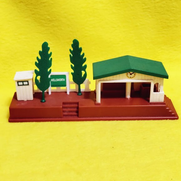 Thomas Train | Toys | Thomas Train 992 Wellsworth Train Stop Limited ...